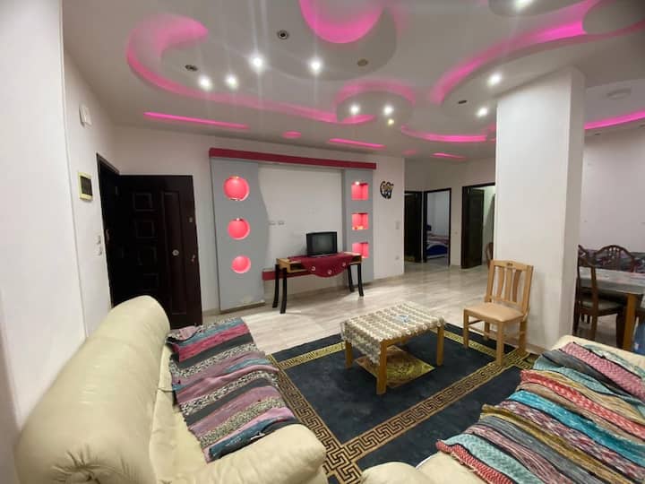 Lovely 3 Bedrooms Apartment Around All Service - Hurghada