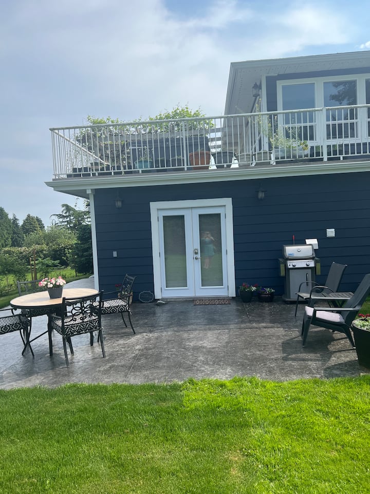 The Patio Suite - Surrey, BC