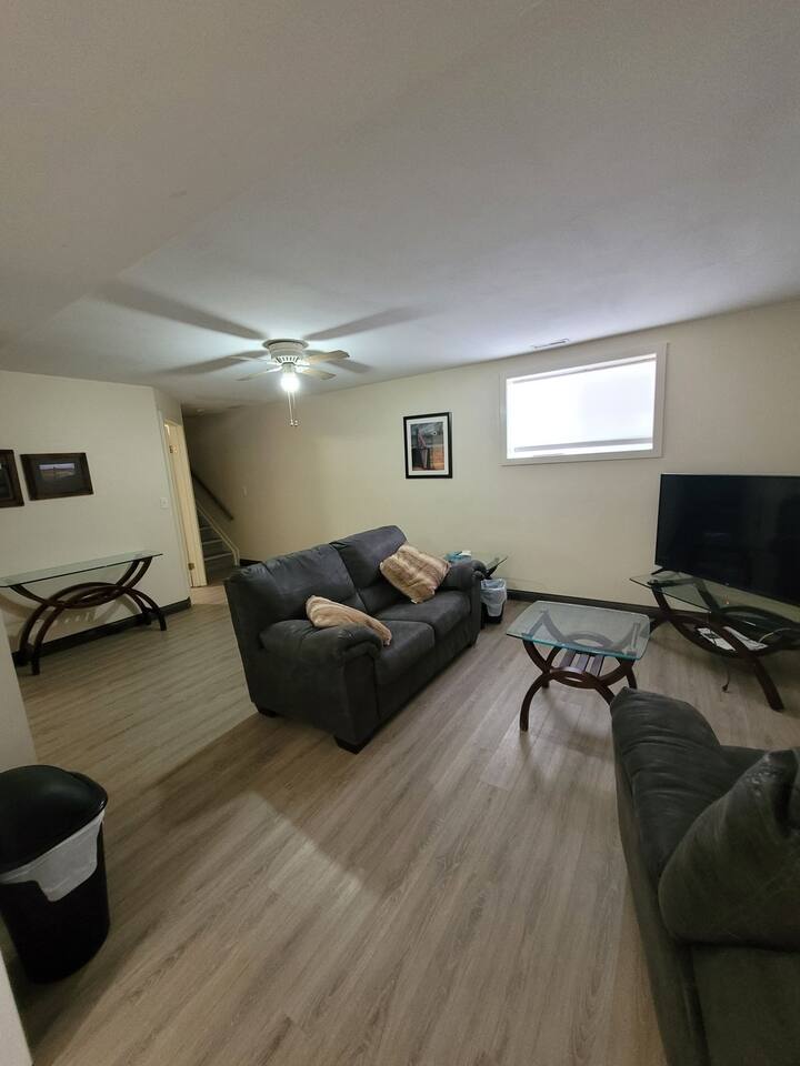 Ivy Lake Lower Suite - Grande Prairie