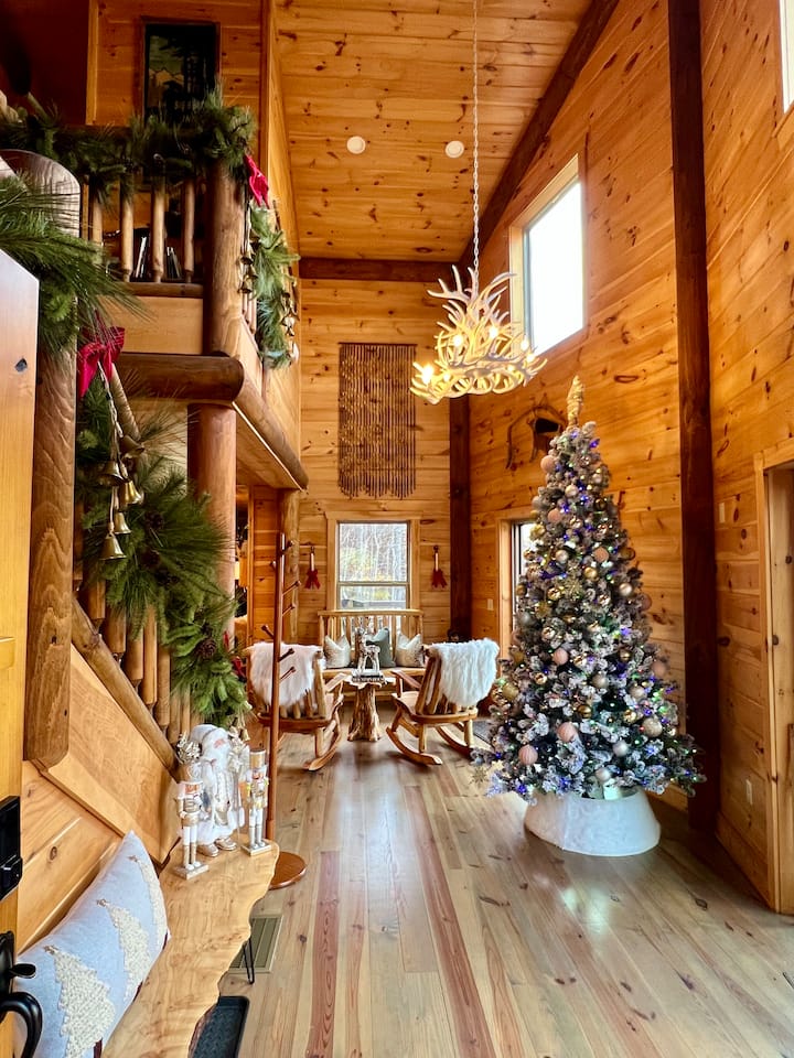 Smoky Mountain Hideaway, Bryson City & The Smokies - Bryson City, NC