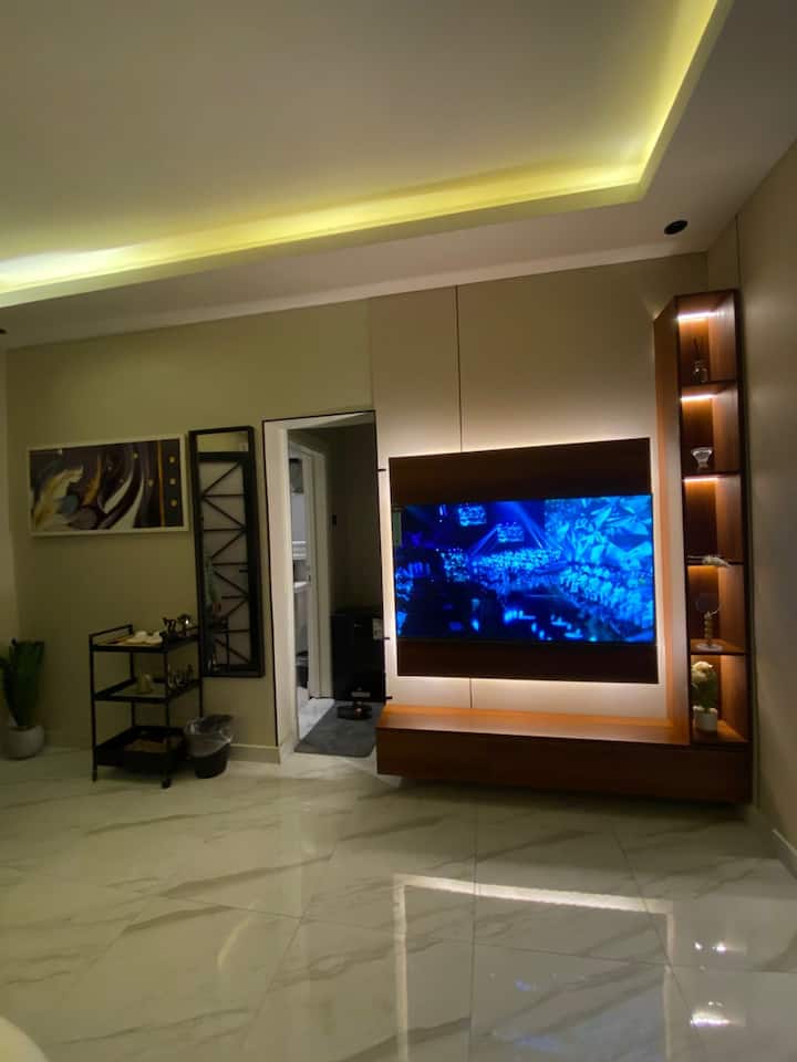 Luxury Designer Suite | Soft Vibes - Riyad