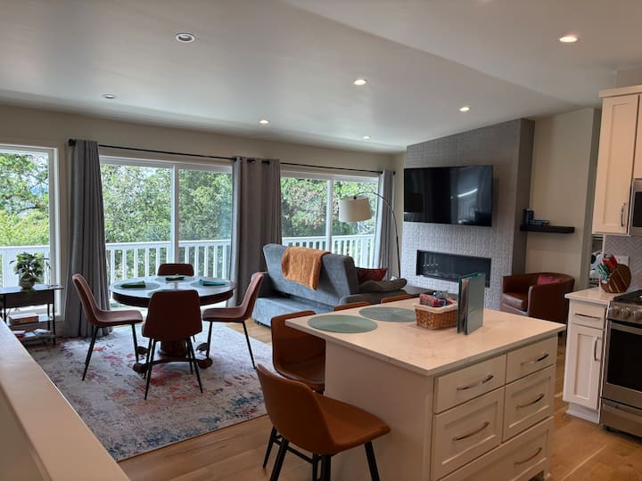 Uo Apt Pet Friendly With Great Views 2 To 6 Guests - Springfield, OR