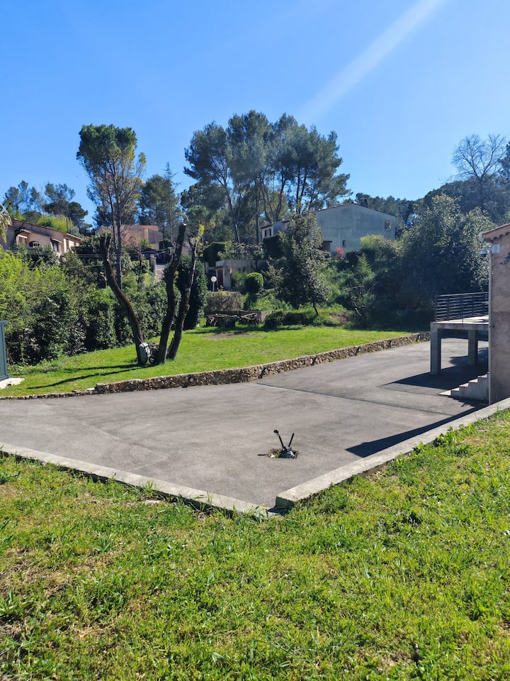 Appartement T2 Meublé Dans Une Villa Au Calme - Mougins