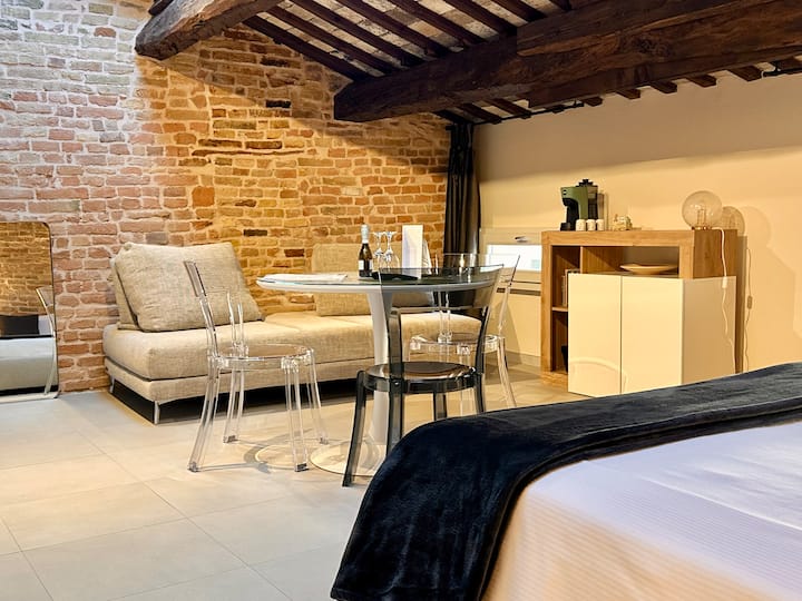 Noua Living Luxury Studio Apartments Suite #6 - Ravenna