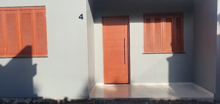 Casa Nova4
Duas Quadras Do Mar
Próx. Praça  Coruja - Tramandaí