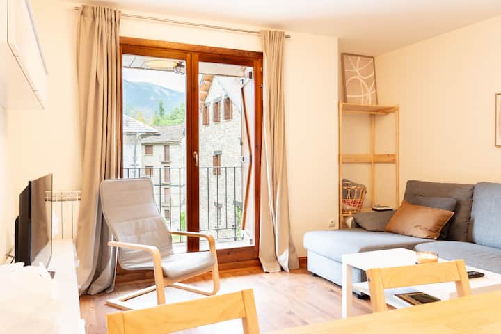 La Boira Apartment - Broto