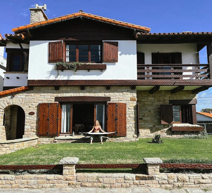 Casa Nina | Un Hogar Frente Al Mar Para Compartir - Miramar