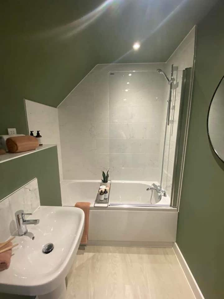 1 Bed Flat In Beautiful Fontwell - Arundel