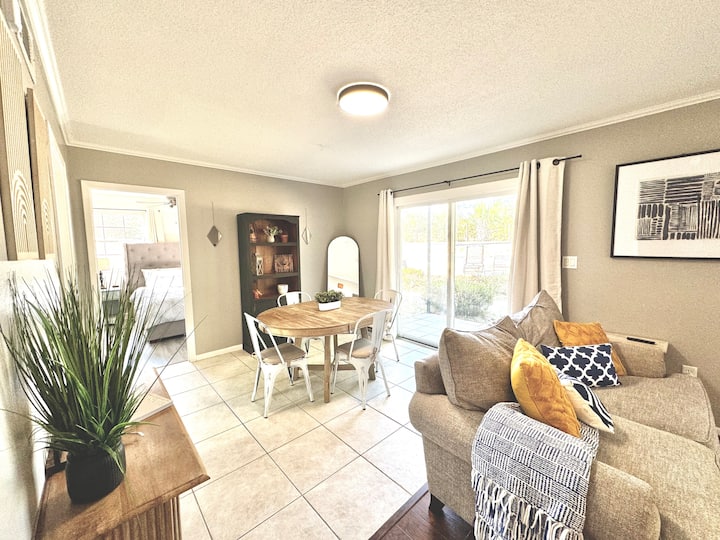 Condo With Pool! Mins To Beaches & Eglin Afb - Niceville, FL