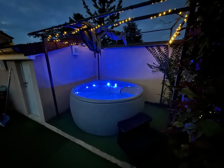 Maison 3 Chambres, Piscine, Jacuzzi, Baby-foot - France