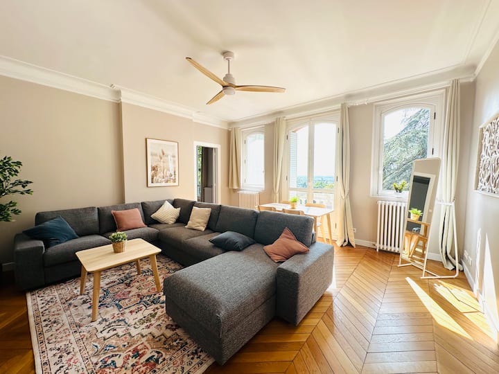 Maison De Maître Spacieuse à Deux Pas De Paris - Clamart