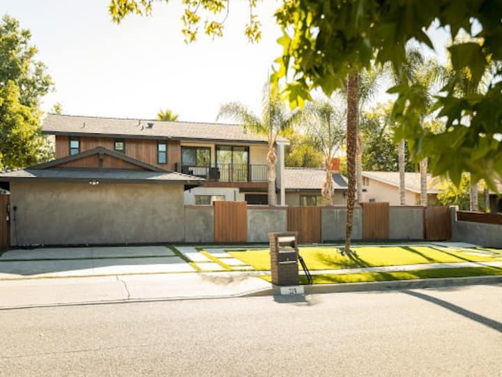 Modern House 4bd / 3.5ba + Pool + Spa - Malibu Creek State Park, Calabasas