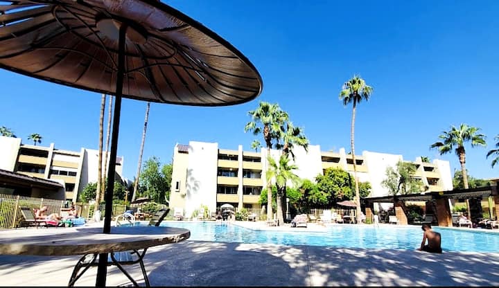 Steps To Old Town | Heated Pool | Pet-friendly - Scottsdale, AZ