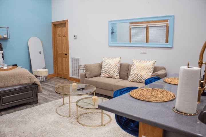 Cute & Cozy-equipped-hottub-5 Mins To Broadway - Nashville