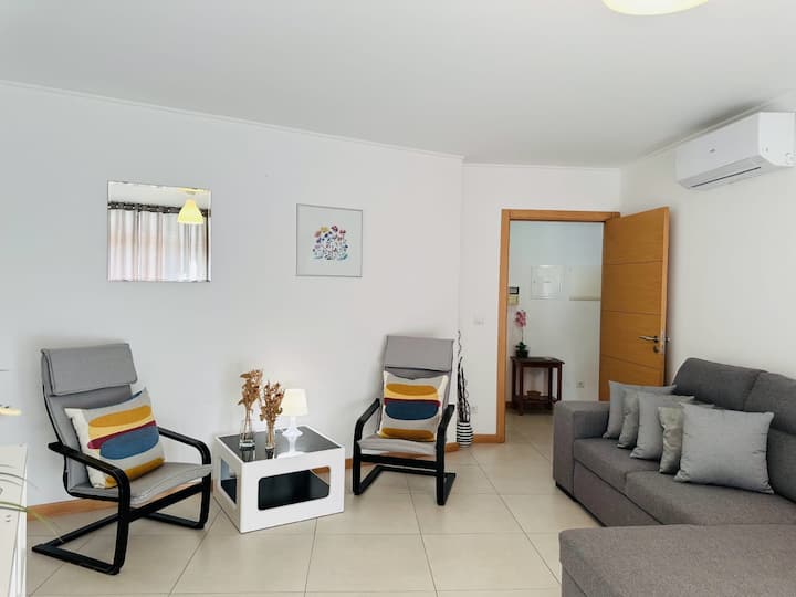 Cozy,great Location With Parking - Portimão
