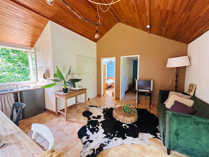 Gîte Sur Petit Camping à La Ferme - Payrac