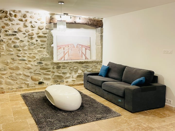 Village House, Patio, Deck, Sports & Free Parking - Saint-Julien-en-Genevois