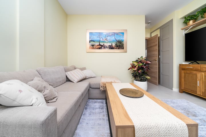 Autumn By The Coast | Cosy Stay With Pool - Torrevieja