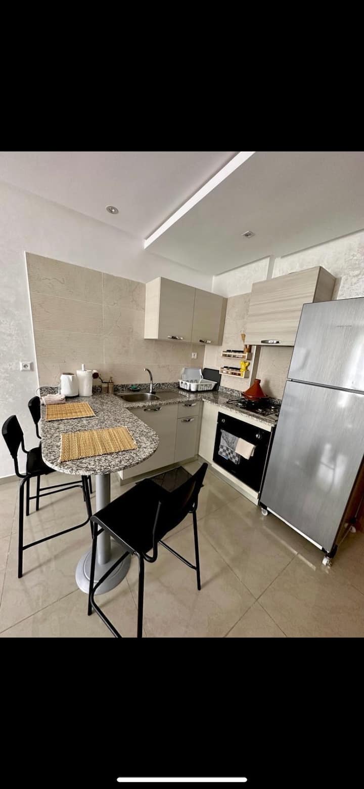 Appart Ensoleillé Avec 2 Balcons Vu Piscine - Agadir