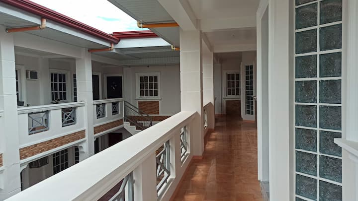 Kimz Residences Unit 3 - San Narciso