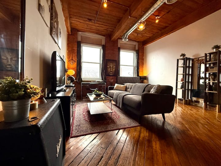 Downtown: Riverside Boho Artist’s Loft - Détroit, MI
