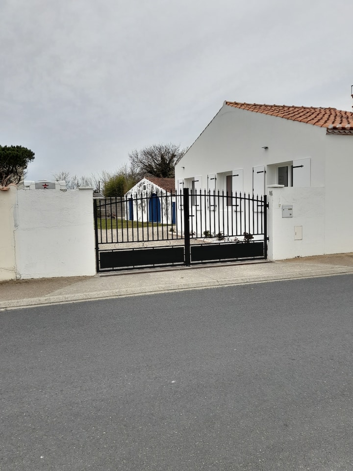 Maison Vendéenne Située Entre Marais Et Océan - Fromentine