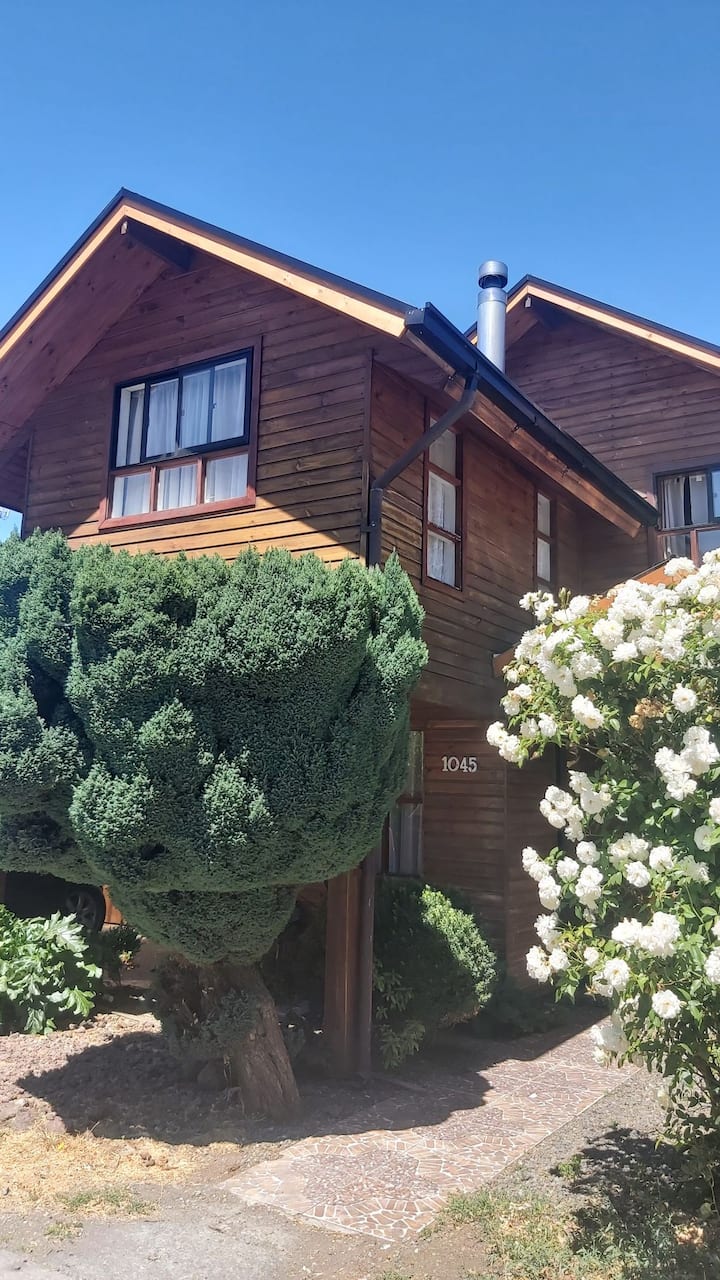 Casa Central Y Cómoda Para 10 Personas En Pucón. - Pucón
