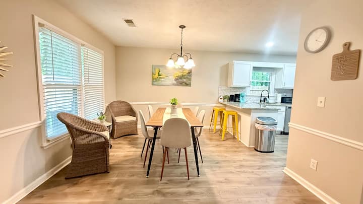 Prime Location! 3br/2ba Oasis - Buford, GA