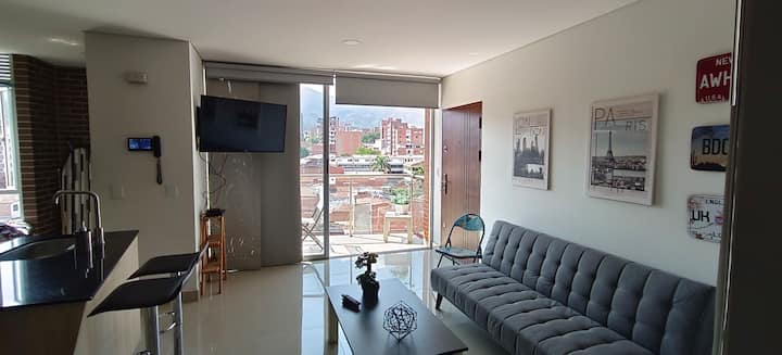 Loft Cerca De La Av 80.
Laureles La Castellana - Medellín