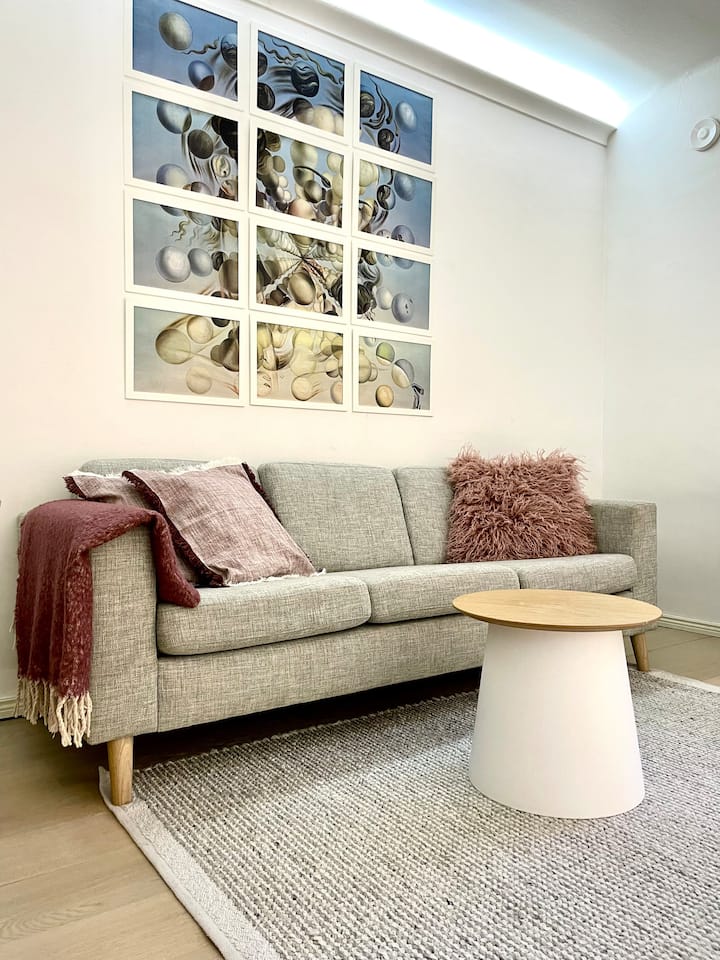 Quiet, Spacious Studio By The Sea & Historic Area - Helsinki