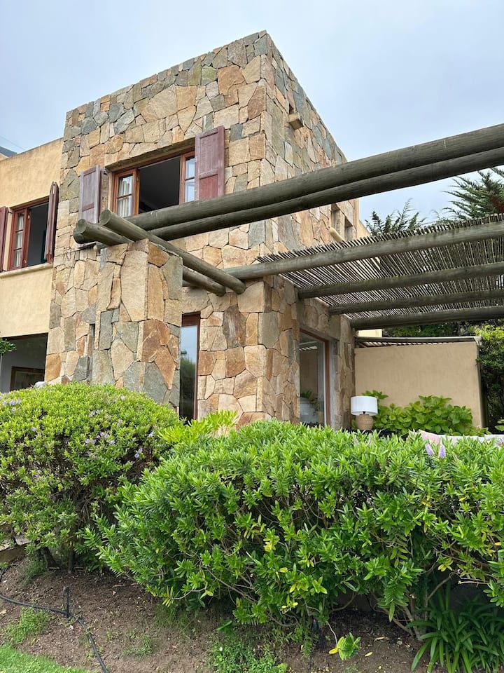 Casa En Condominio El Pangue - Zapallar