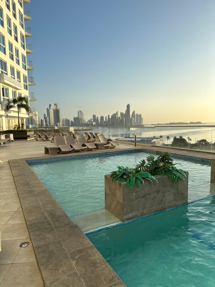 City Apt With Infinity Pool - Panama