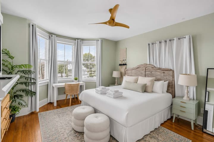 Spacious Historic Home, Downtown + Walkable! - Charleston, SC