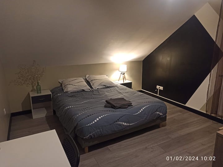 Chez Cyril Bedroom - Dole