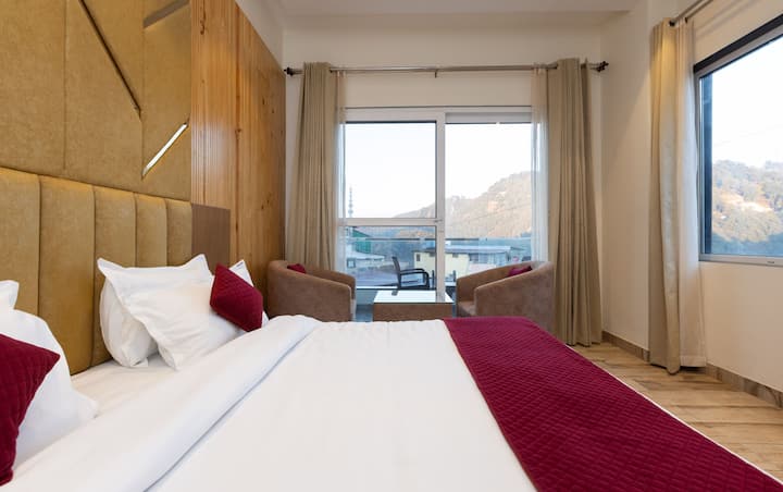 Queen Rooms @ Hotel North Wood - Boutique Stays. - Mussoorie