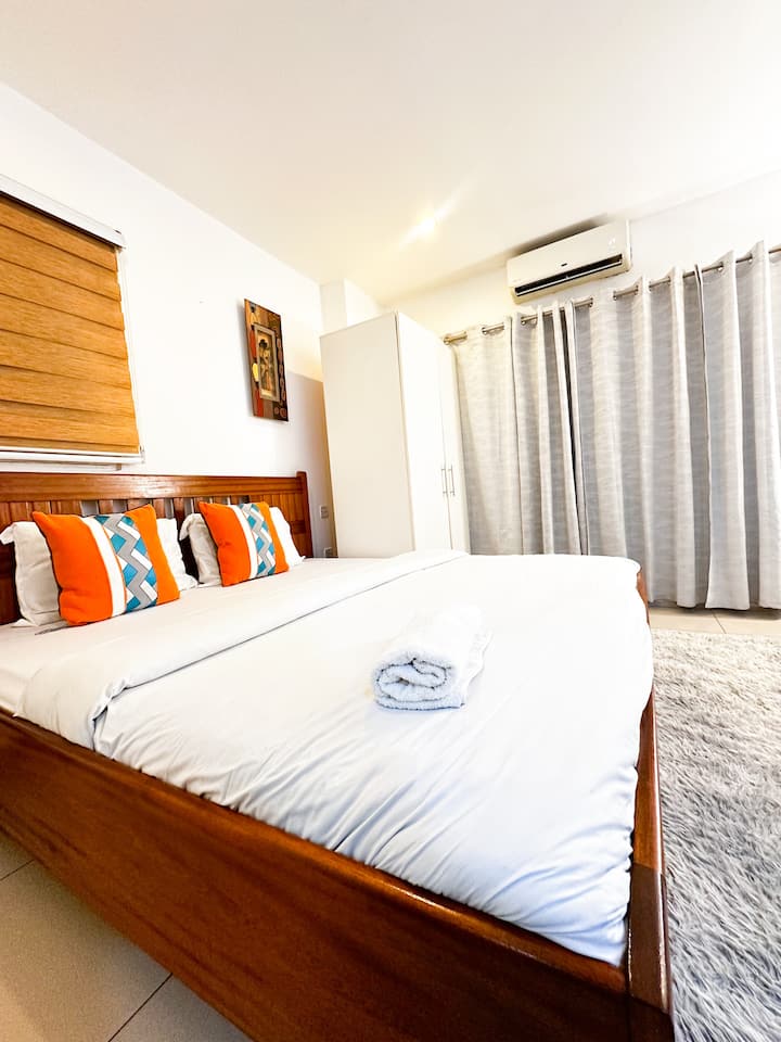 Studio Apt |Pool, Gym & Restaurant Near Accra Mall - Accra