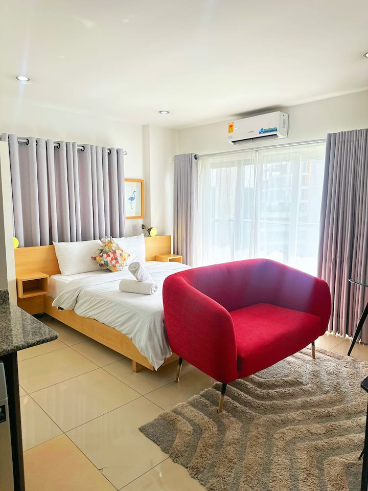 Studio Apt |Pool, Gym & Restaurant Near Accra Mall - Accra