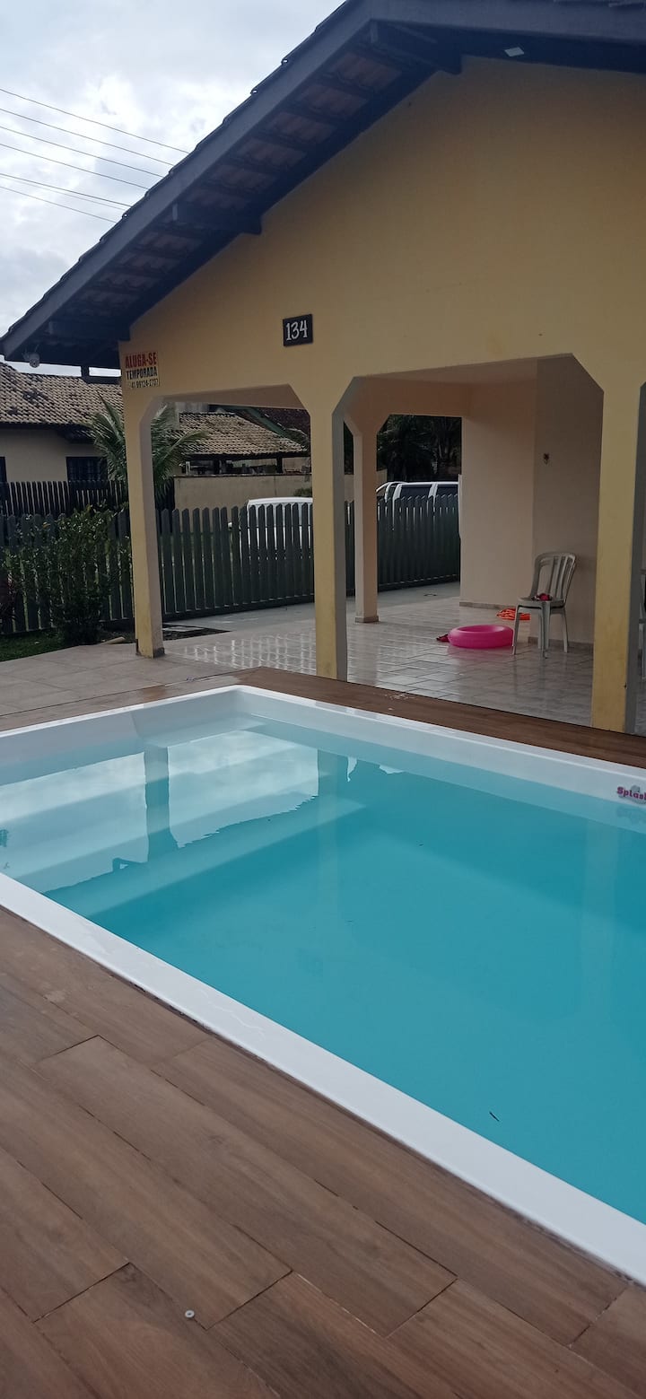 Casa Pertinho Da Praia Com Piscina - Itapoá