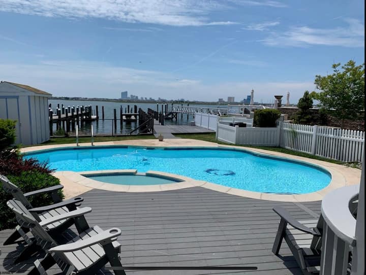 Bay Front Beach House W/ Pool And Hot Tub! - Brigantine, NJ