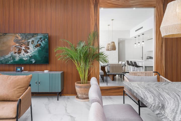 Downtown 3b/3bh Apt Near Beach - Cabo San Lucas