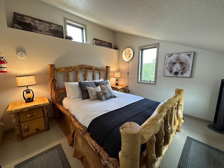 Mountain Retreat: Cozy Home W/ Hot Tub & Fire Pit - Nederland, CO
