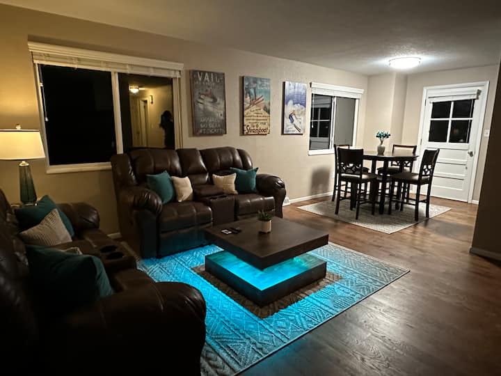 Newly Renovated Retreat: Clean & Comfortable - Arvada, CO