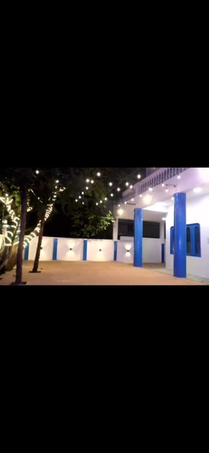 Bungalow 7 Bedrooms 2 Hal Garden - Bhopal