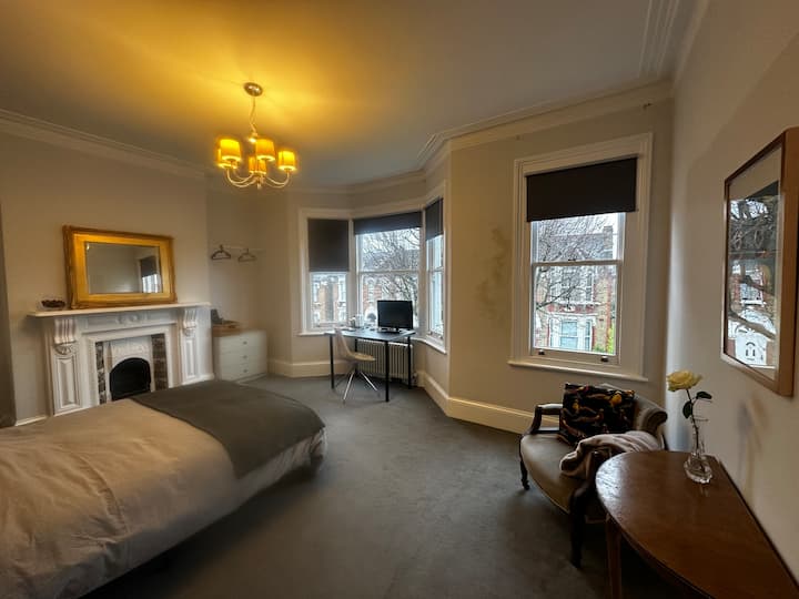 Stylish Really Spacious Double Room - Woolwich