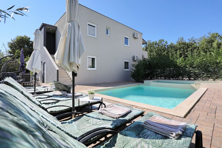 Villa Rocky With Heated Pool & Free Bikes - Zaton