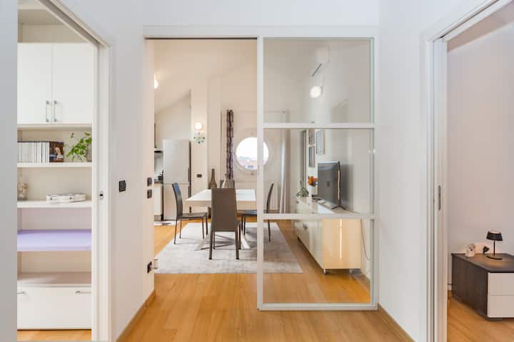 Romantic Attic In Milan's Navigli-free Parking - Milano