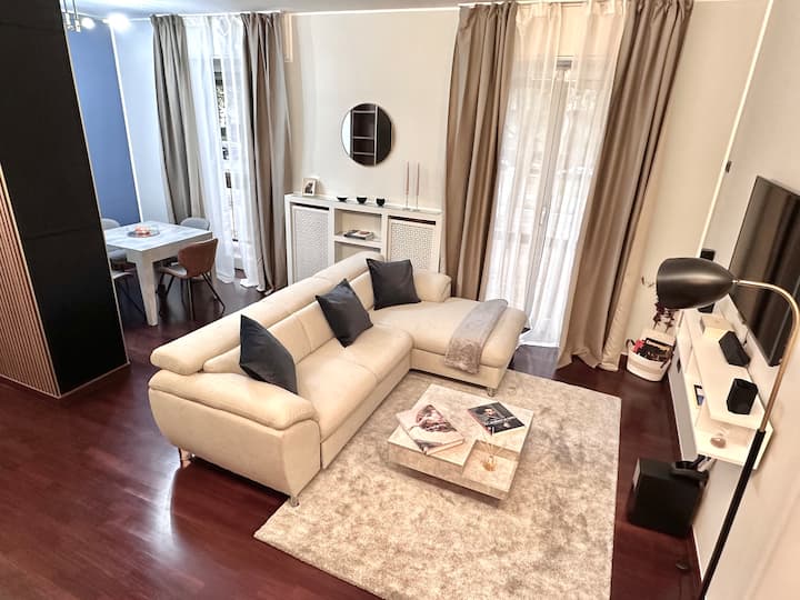 Deluxe Multispace Apartment With Green Terrace - Milan