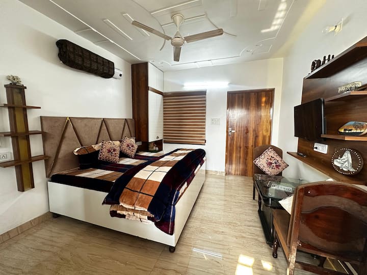 The Cozy Condo 1bhk | 2 Kms From Golden Temple - Amritsar