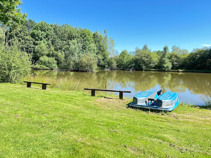 Maison Paisible Avec ÉTang Privé - Deux-Sèvres