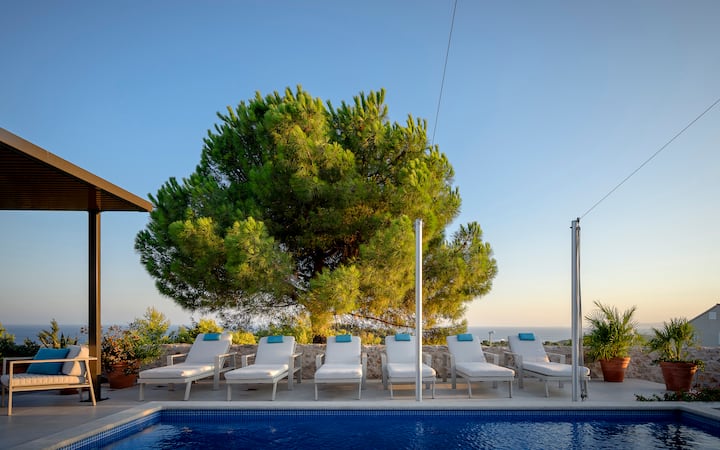 Villa Moderna – Modern Comfort With Pool &Sea View - Hvar